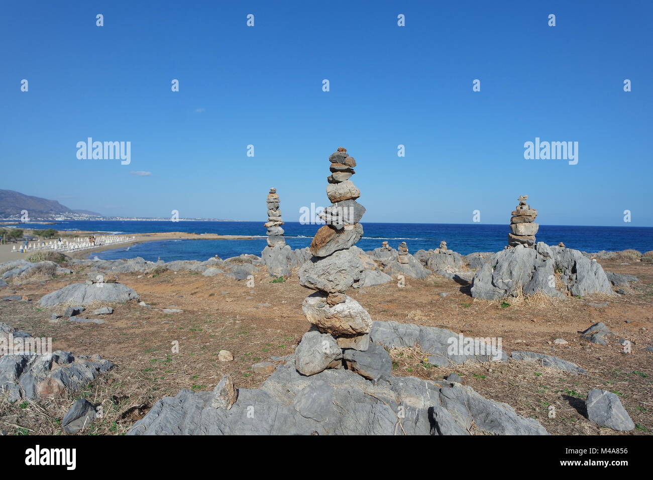 Stone balances on the sea Stock Photo - Alamy