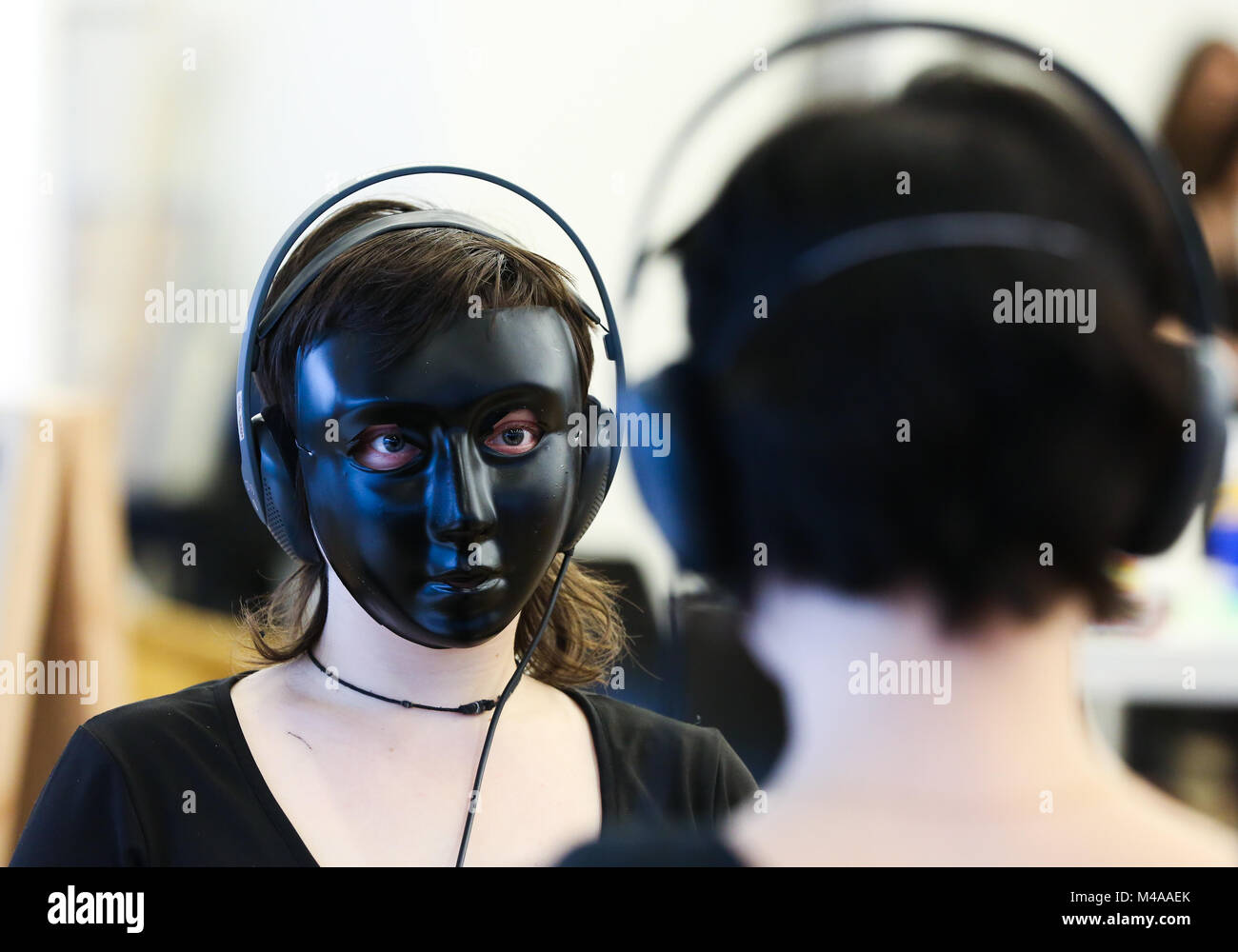 Two hundred art students from Central Saint Martins (University of the ...