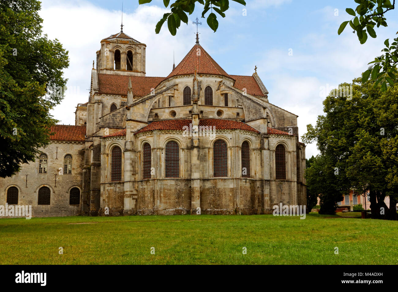 Vezelay basilica hi-res stock photography and images - Alamy