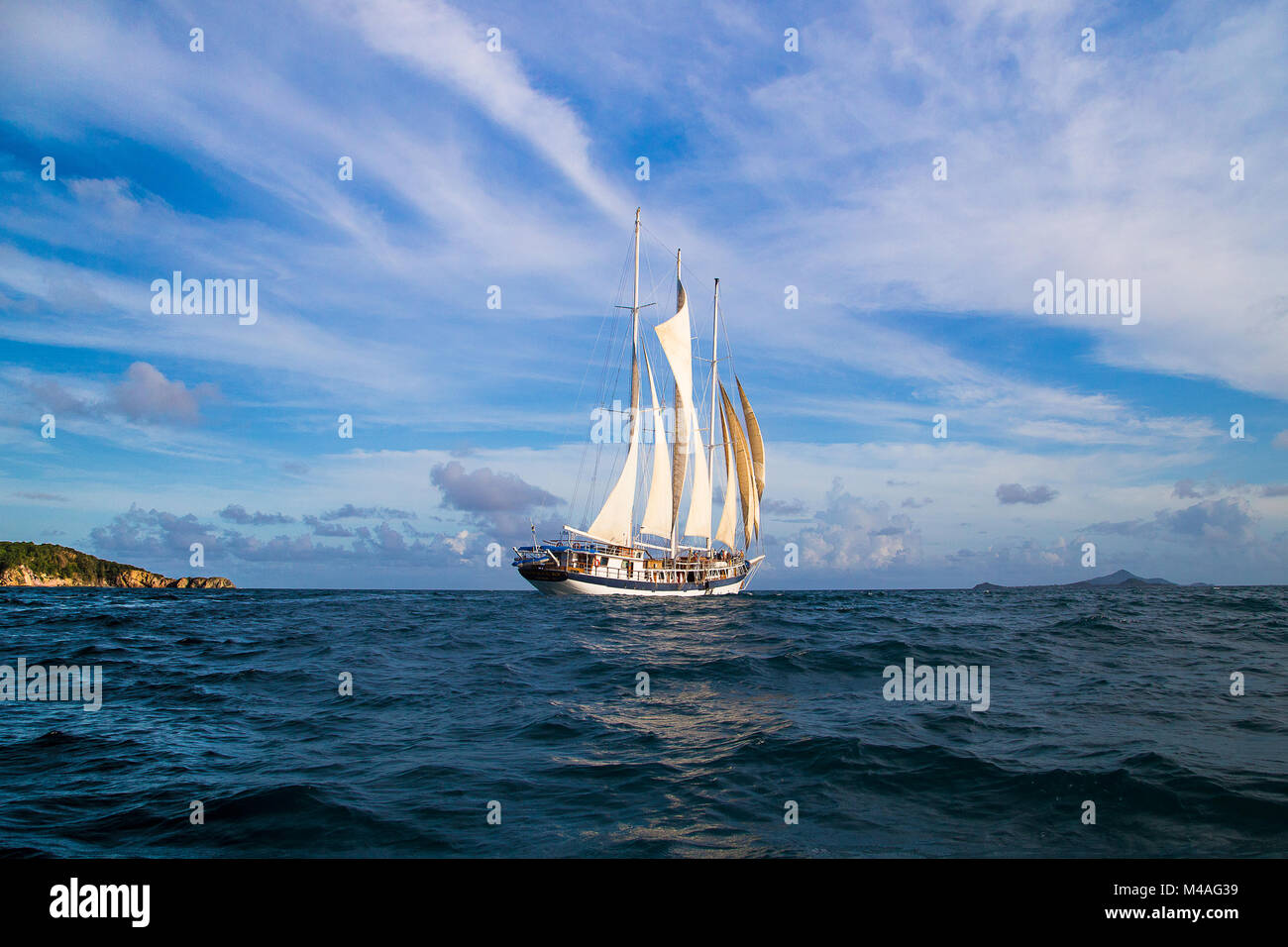 Chasing the ship hi-res stock photography and images - Alamy