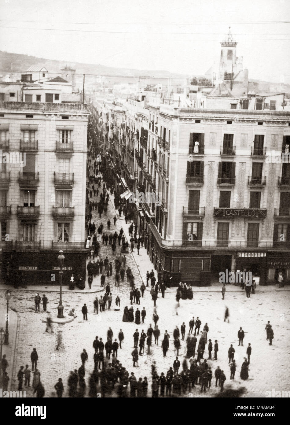 Barcelona vintage town city hi-res stock photography and images - Alamy
