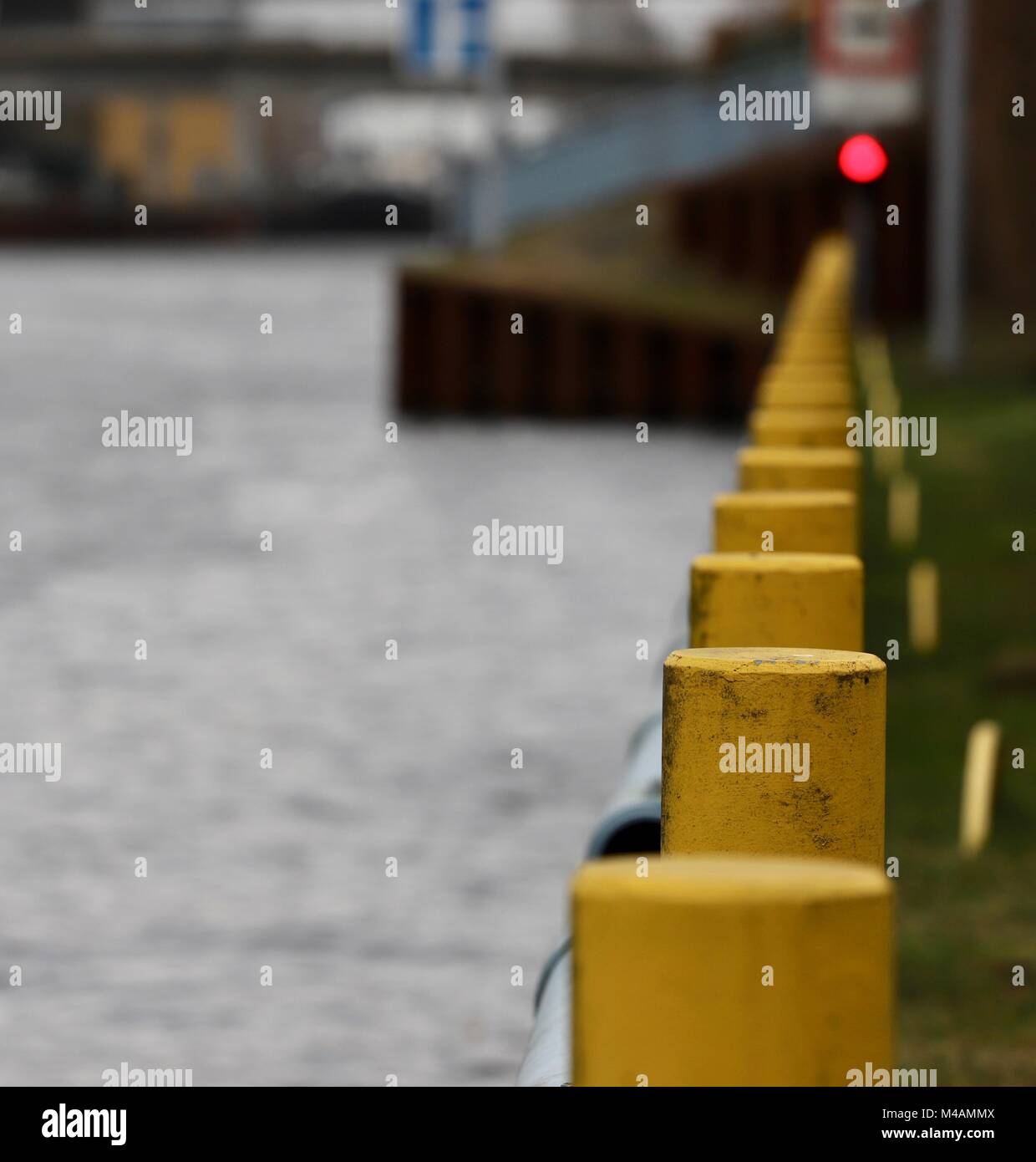 Bollards at the river quay hi-res stock photography and images - Alamy