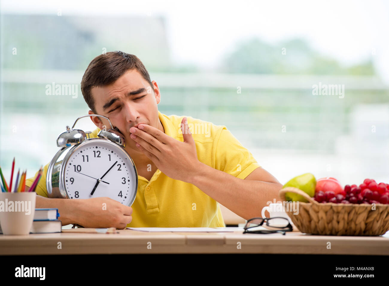 Missing deadlines hi-res stock photography and images - Alamy