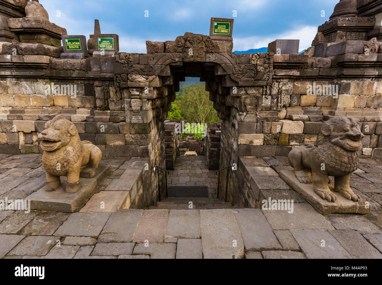 Borobudur Buddist Temple - island Java Indonesia Stock Photo - Alamy