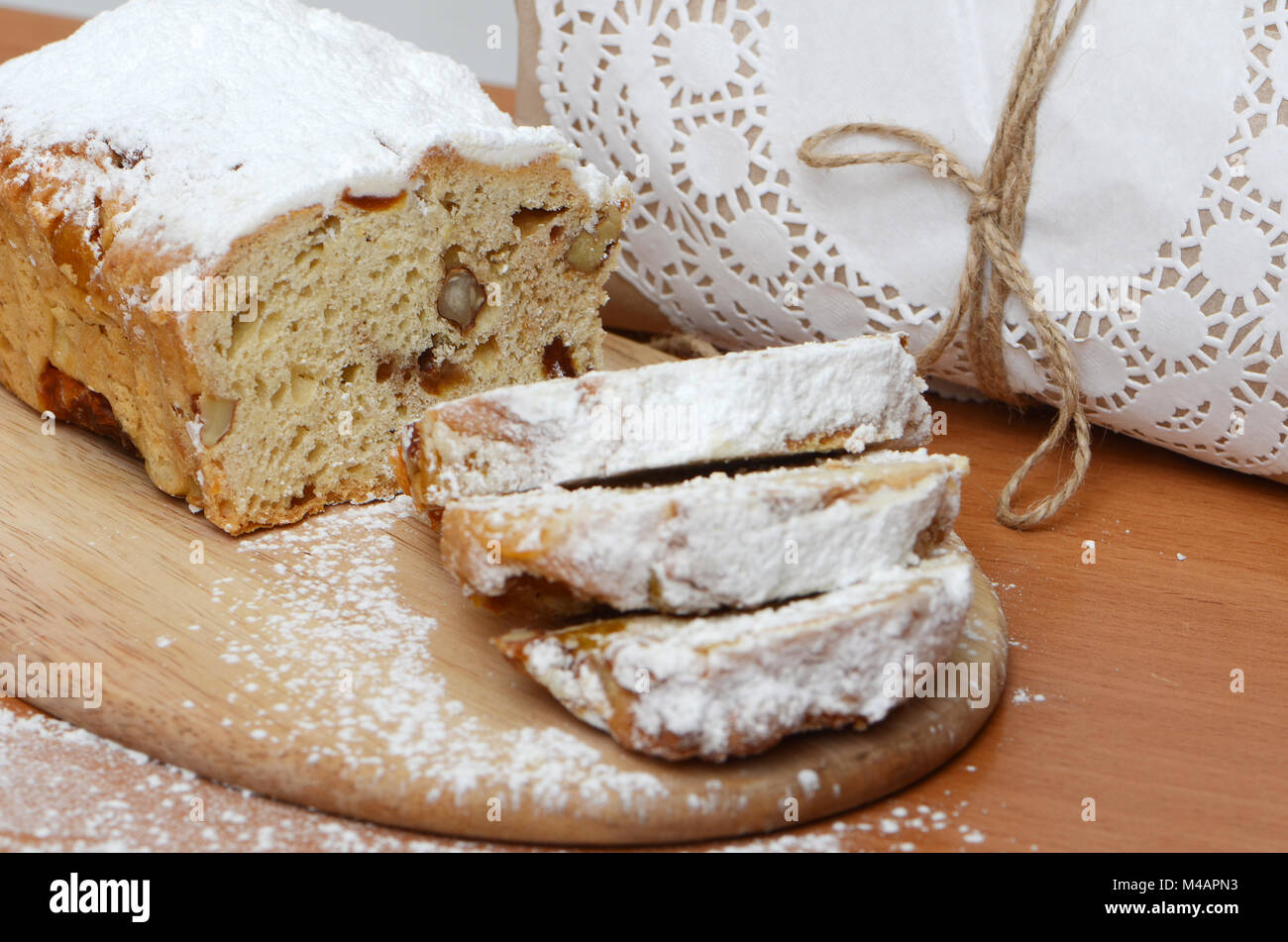 Traditional cake in christmas hi-res stock photography and images - Alamy
