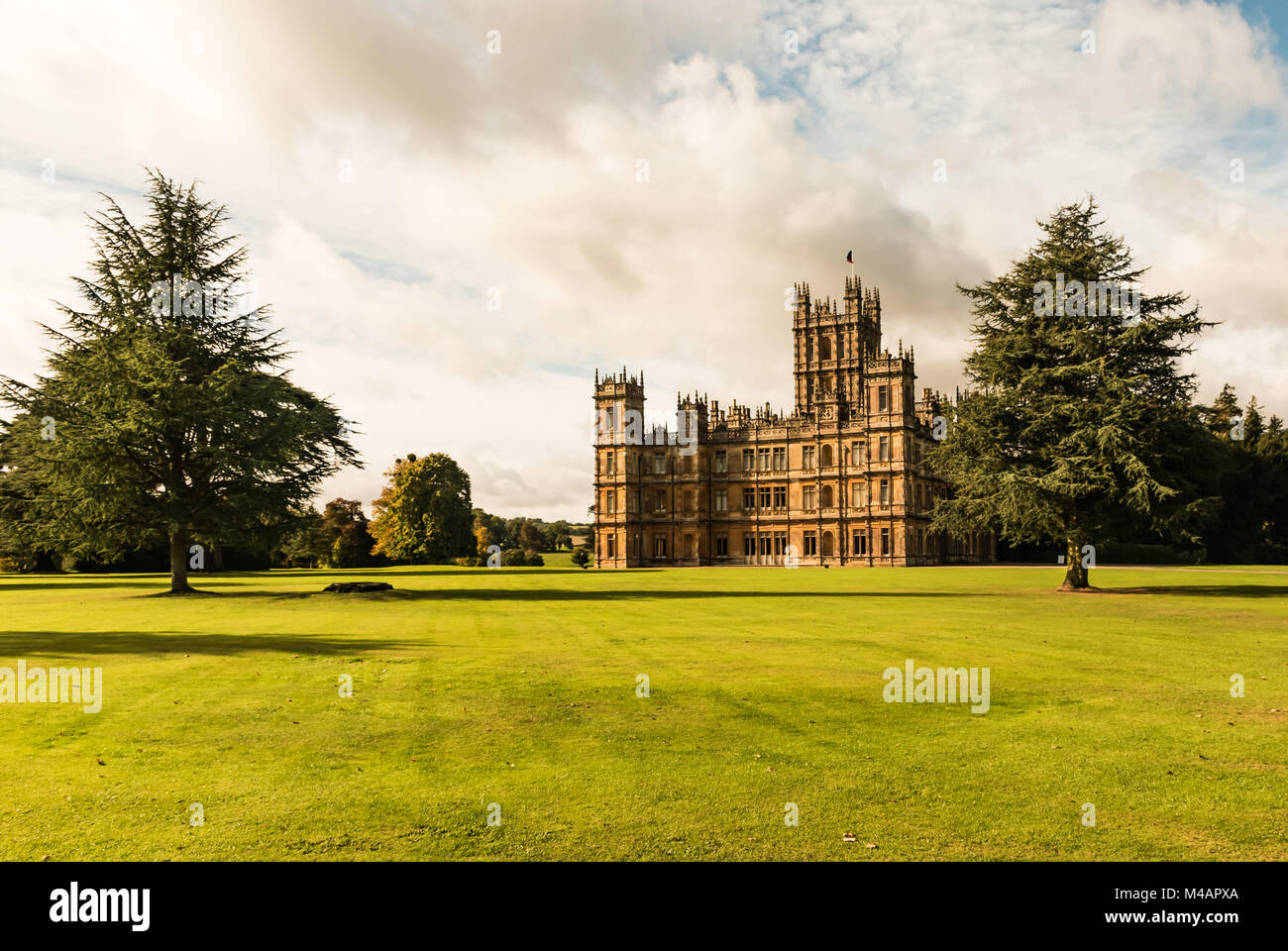 Highclere castle hi-res stock photography and images - Alamy