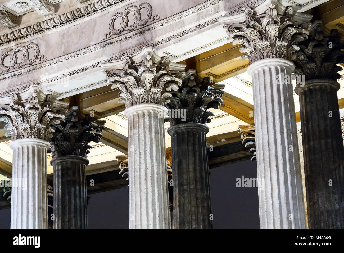 Old columns hi-res stock photography and images - Alamy
