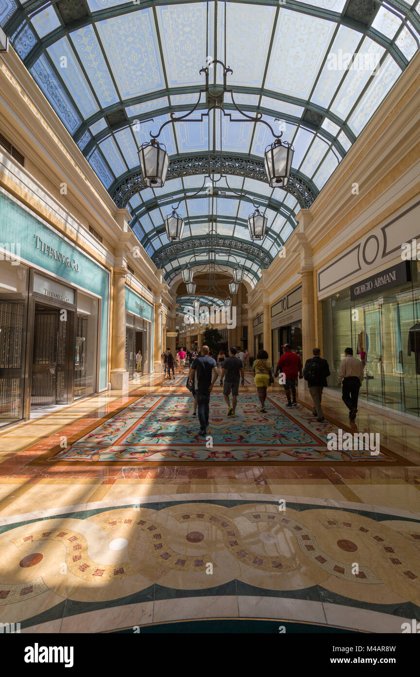 Las vegas arcade bellagio hi-res stock photography and images - Alamy