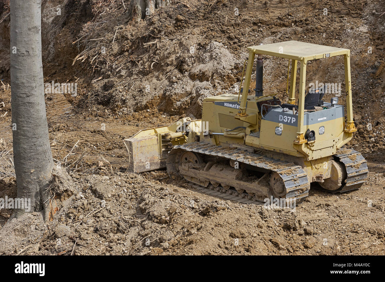 Heavy duty construction vehicles hi-res stock photography and images ...