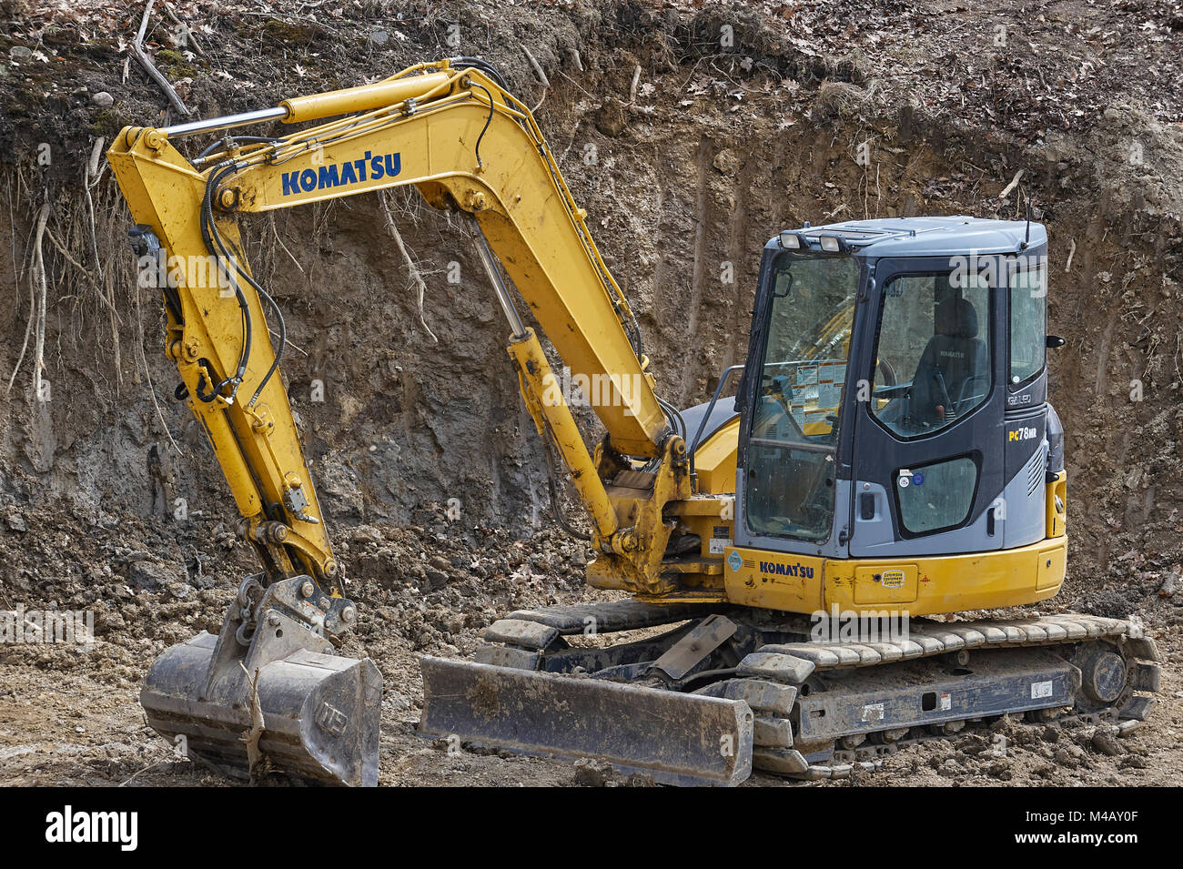 Heavy duty construction vehicles hi-res stock photography and images ...