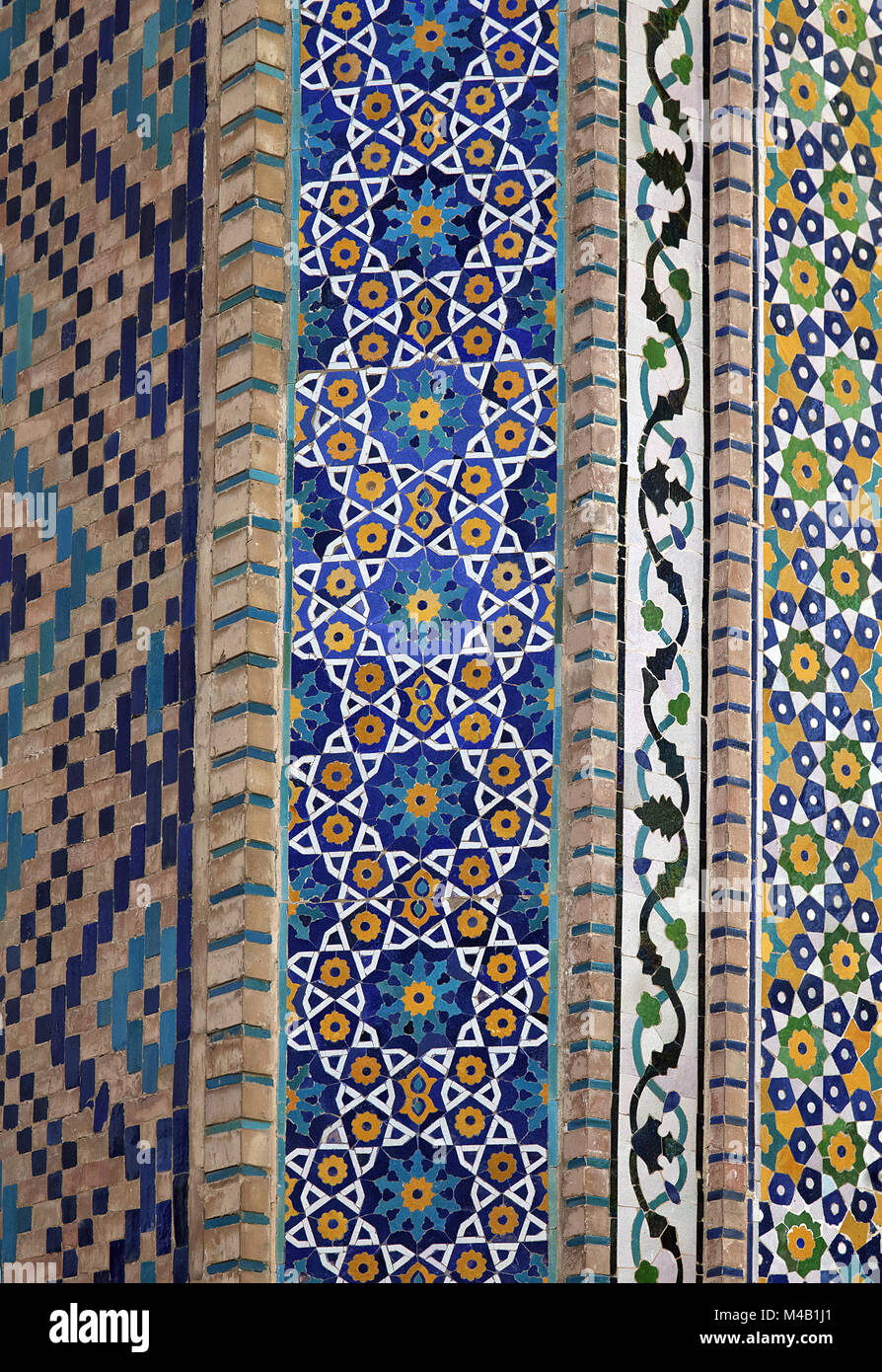 Old Eastern mosaic on the wall, Uzbekistan Stock Photo - Alamy