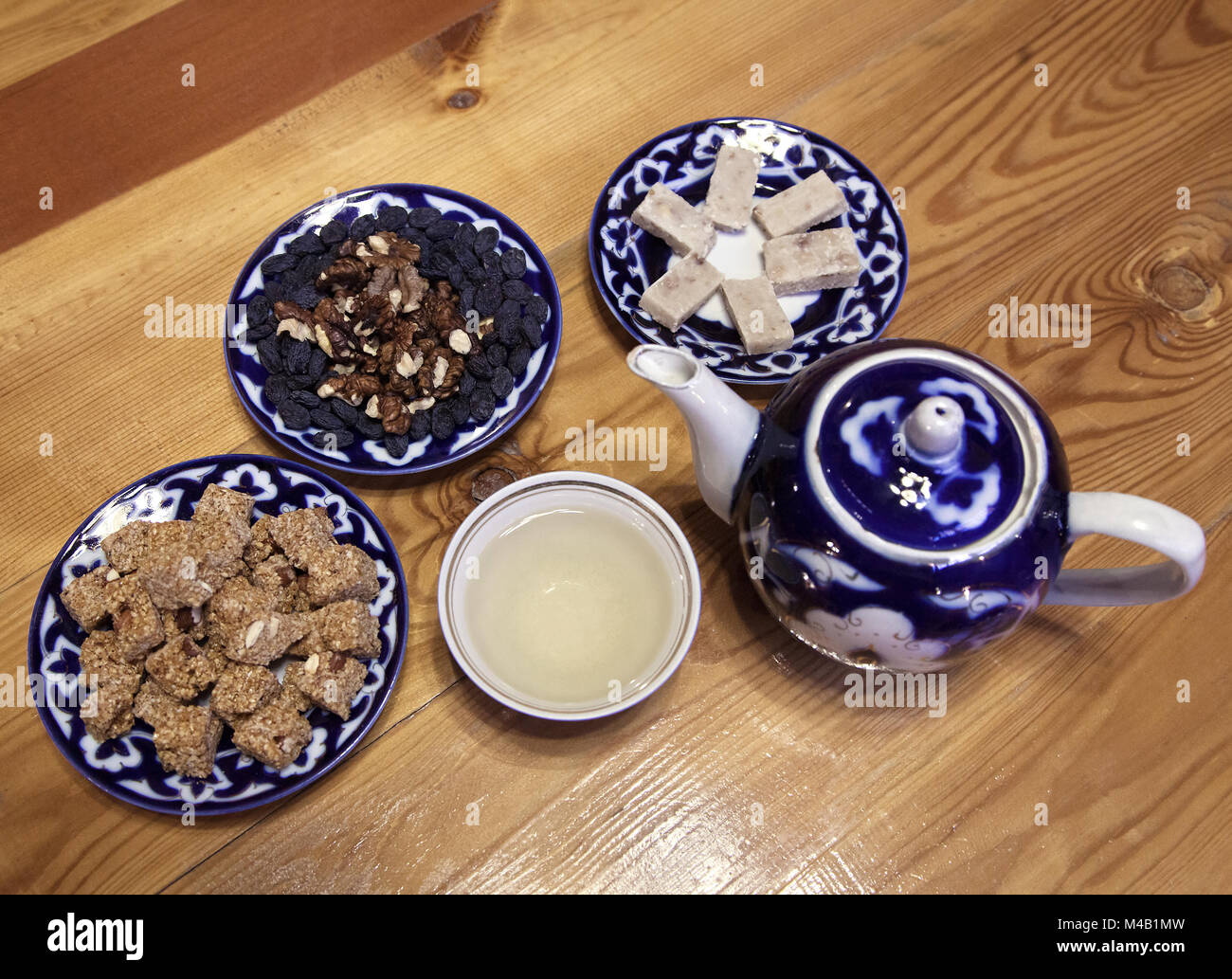 Uzbek ceremony hi-res stock photography and images - Alamy