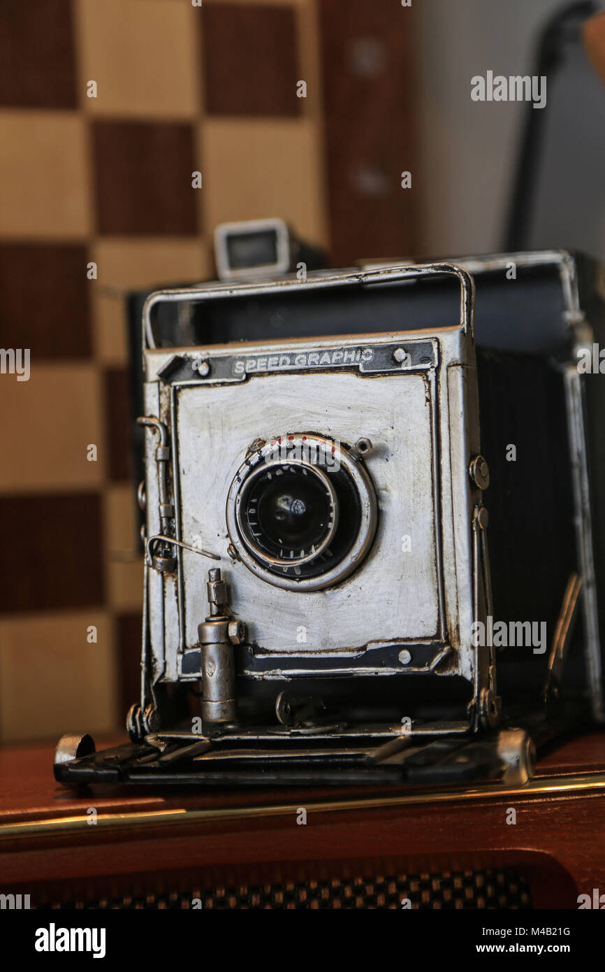 Old camera hi-res stock photography and images - Alamy