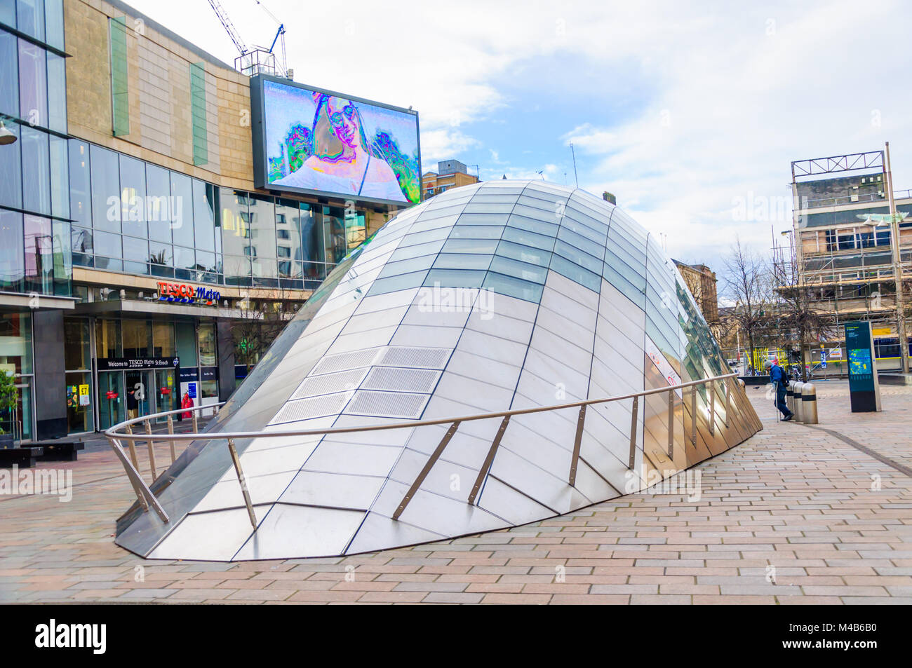Modern design of the glass and steel canopy at the entrance of St ...