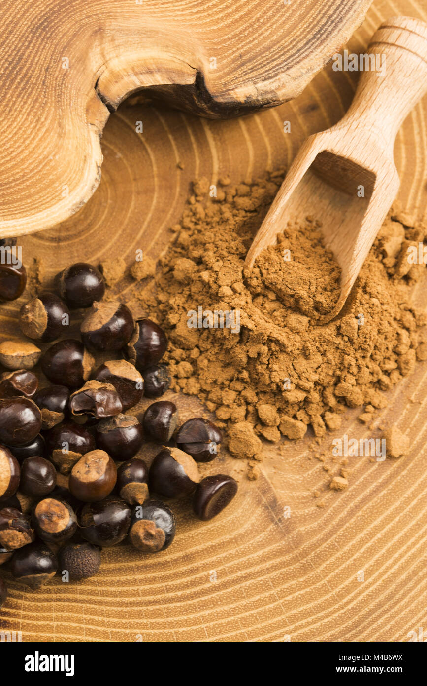 Guarana seeds and powder Stock Photo - Alamy