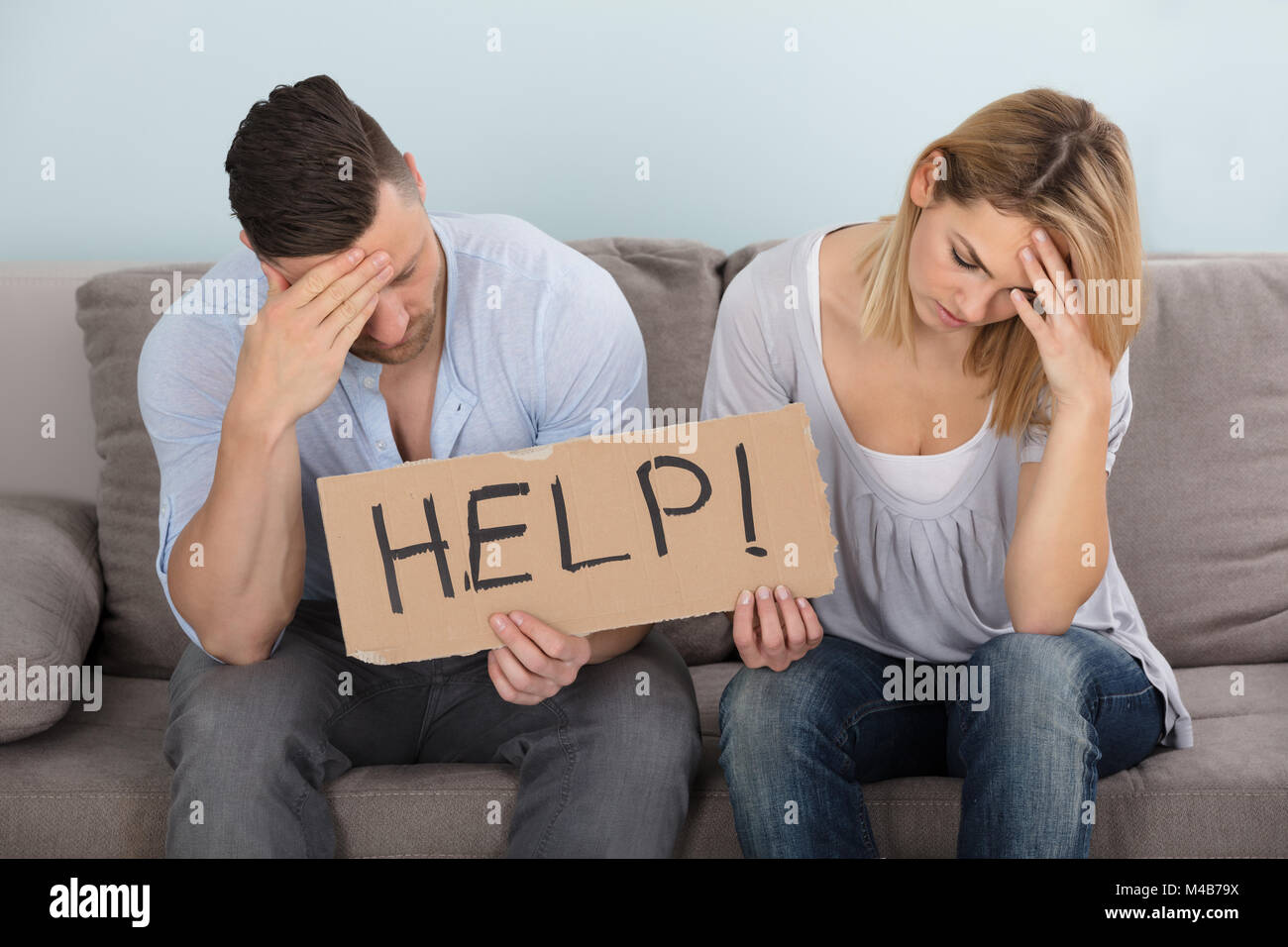 Hold sign hi-res stock photography and images - Alamy