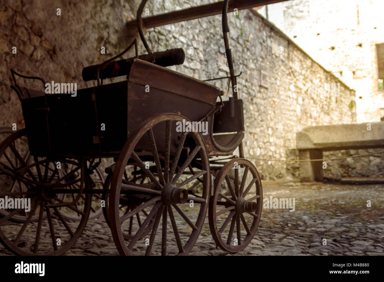 Old fashioned cart hi-res stock photography and images - Alamy
