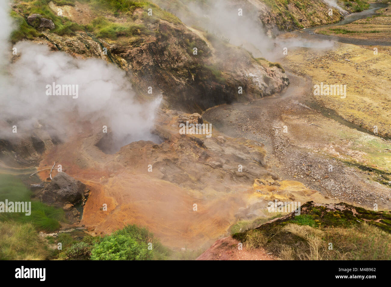 Eruption Bolshoy Big Geyser in Valley of Geysers Stock Photo - Alamy