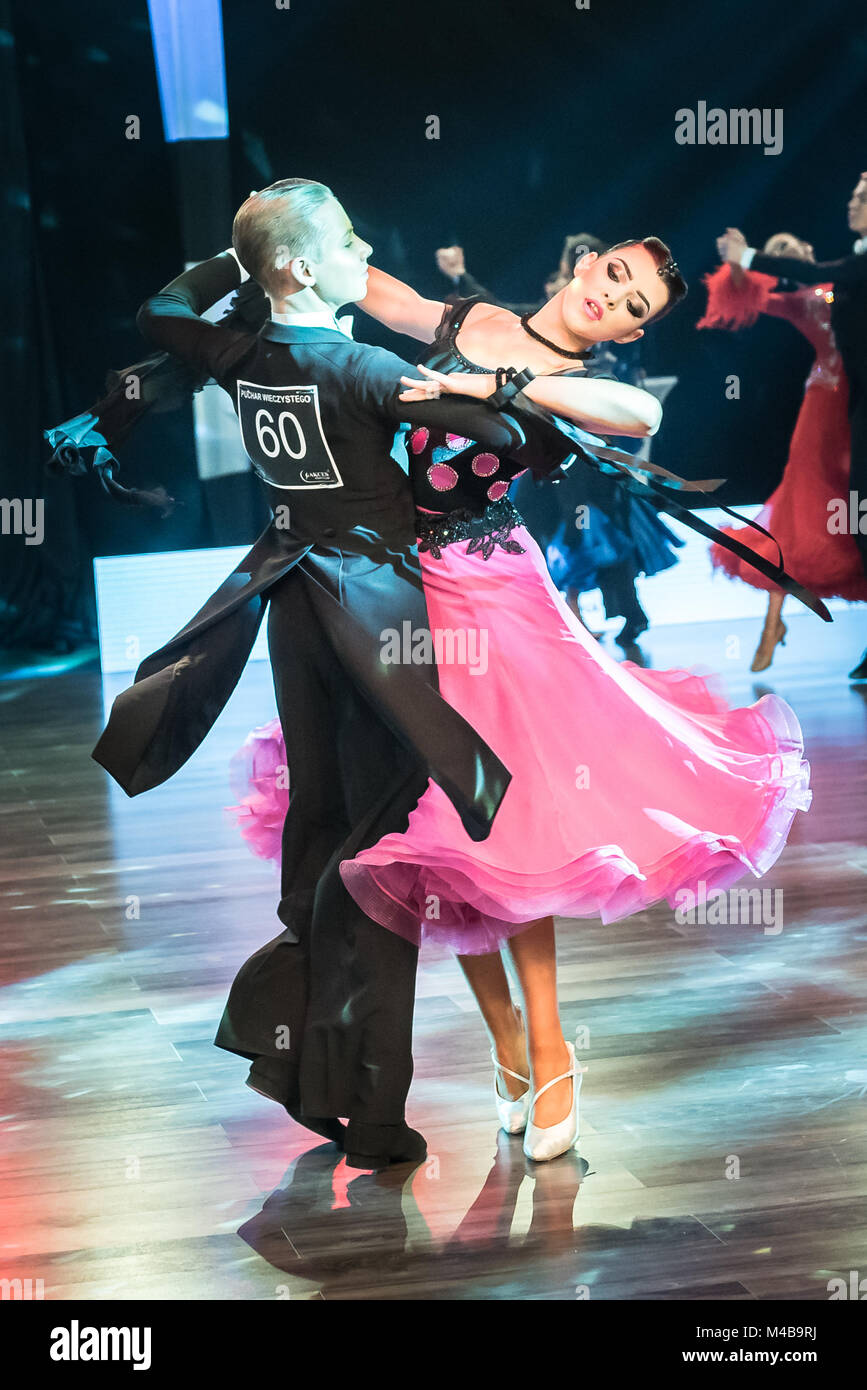 dancers dancing standard dance Stock Photo - Alamy