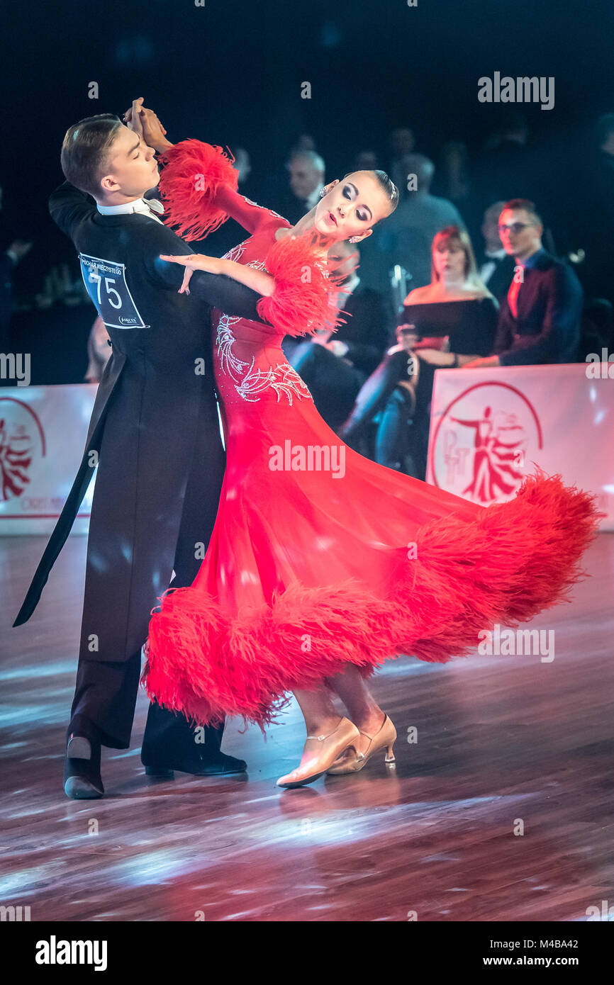 dancers dancing standard dance Stock Photo - Alamy