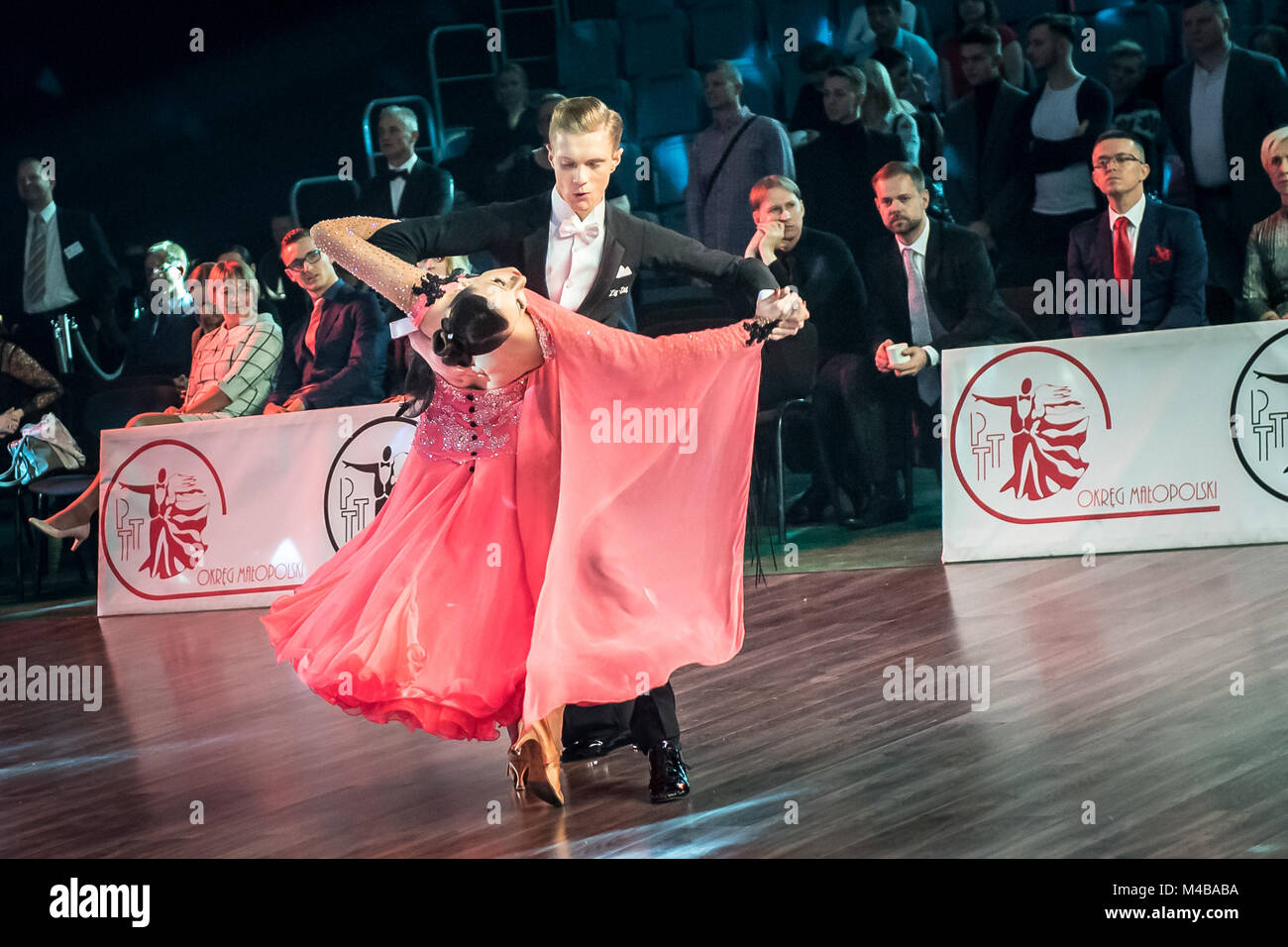 dancers dancing standard dance Stock Photo - Alamy