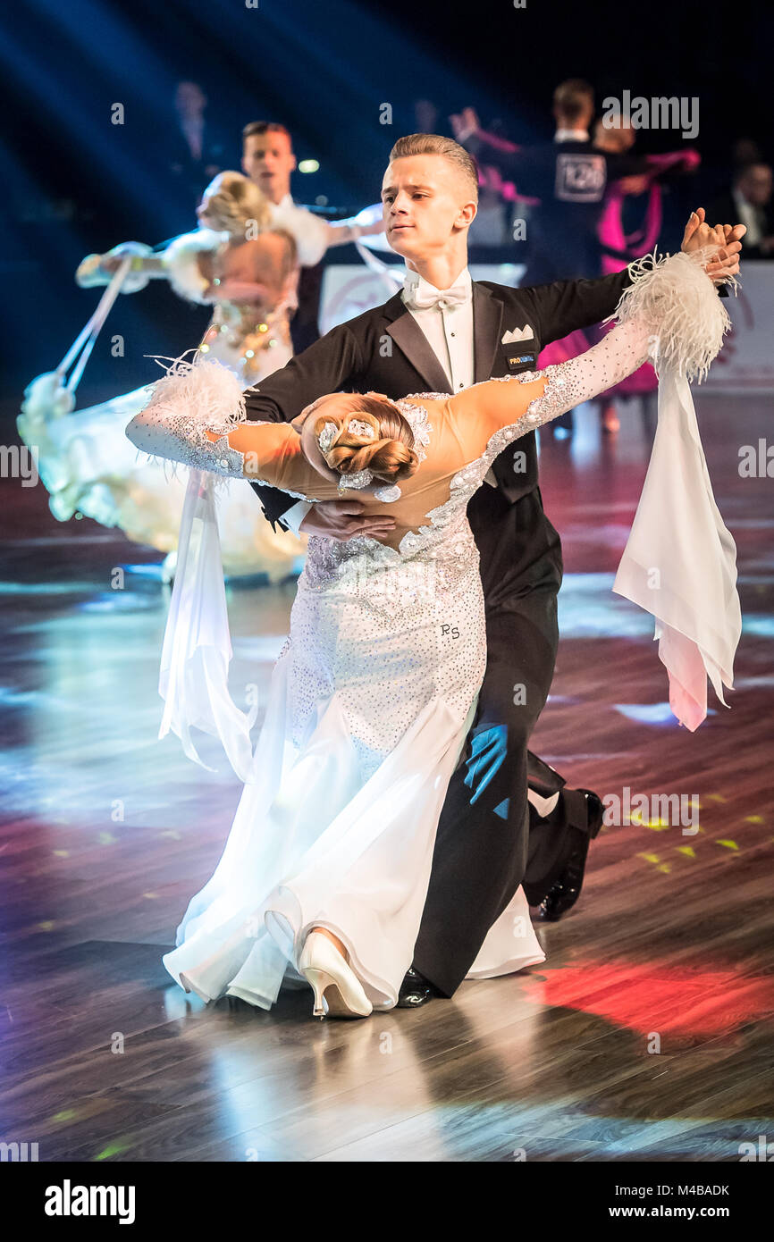 dancers dancing standard dance Stock Photo - Alamy