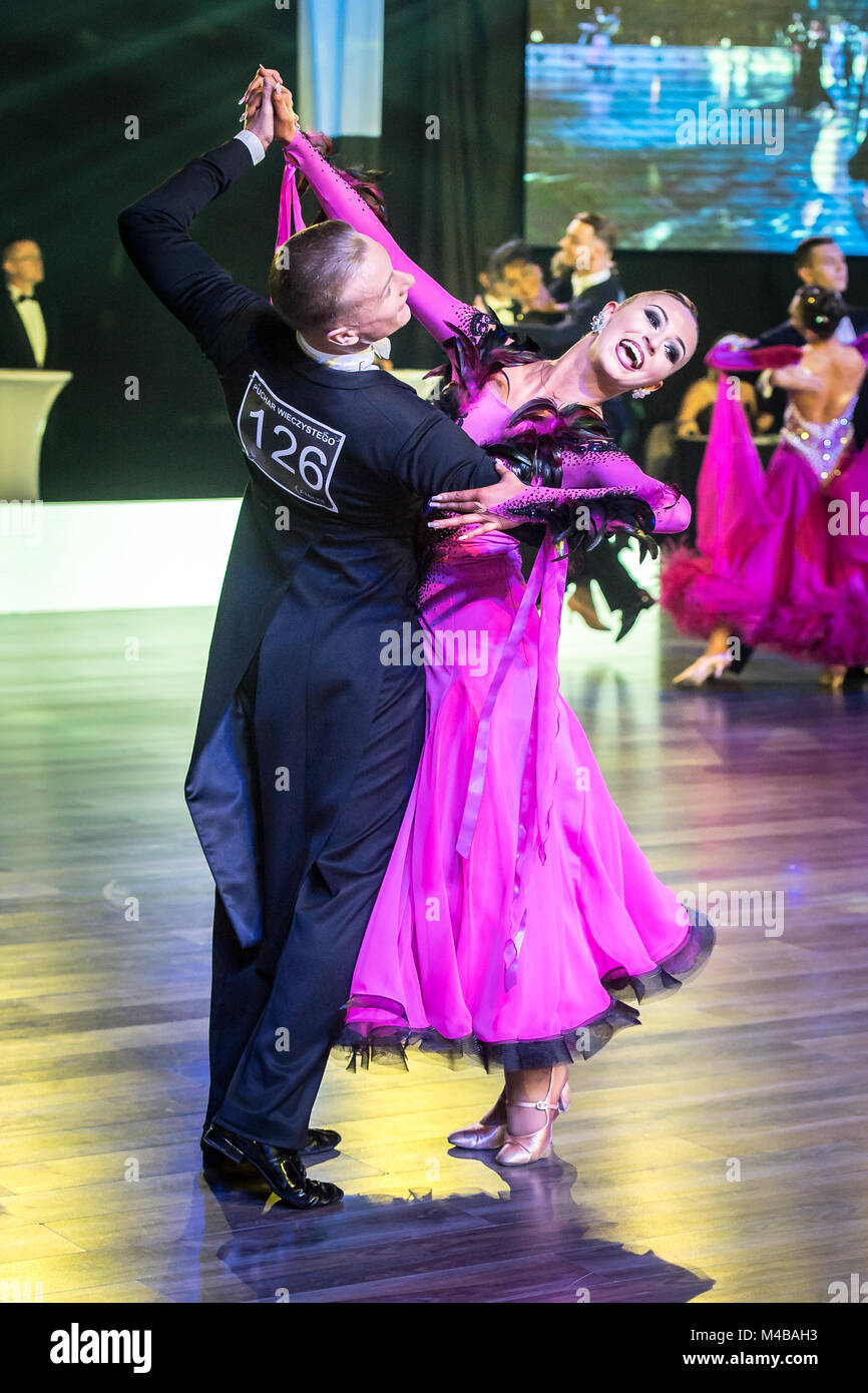 dancers dancing standard dance Stock Photo - Alamy