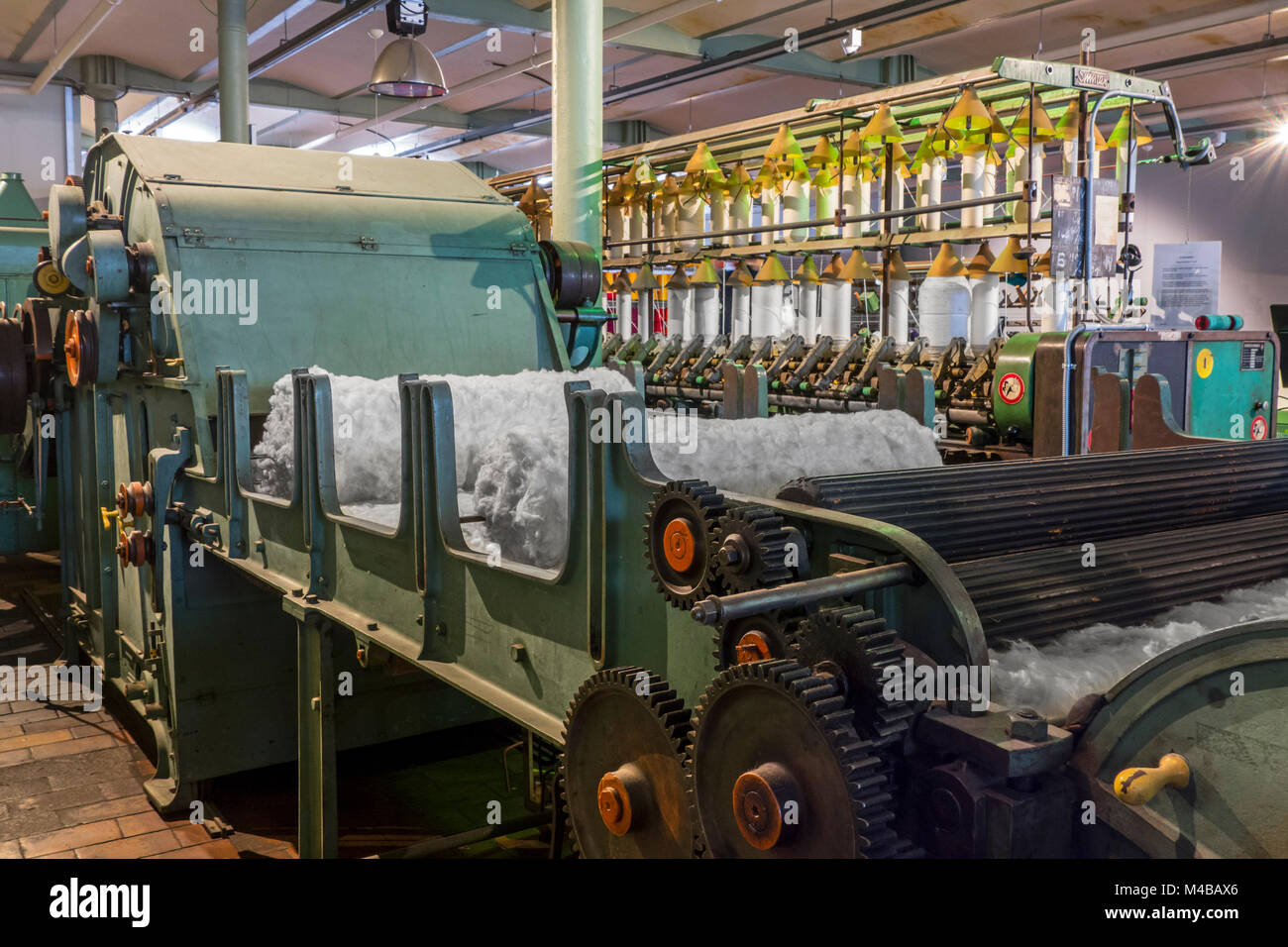 Scutching machine / scutcher separating impurities from the raw cotton ...