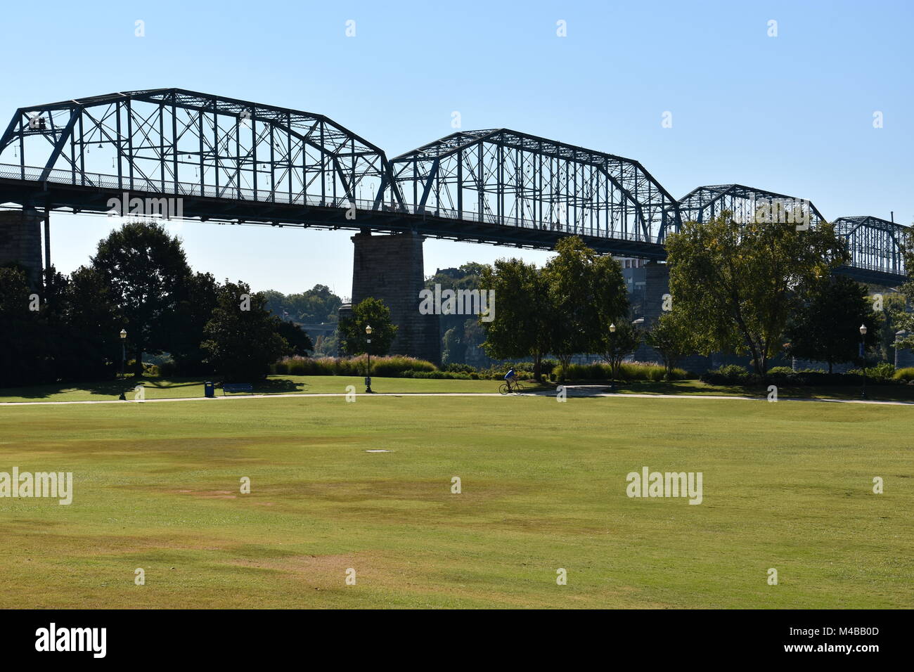 Walnut Street Bridge in Chattanooga, Tennessee Stock Photo - Alamy