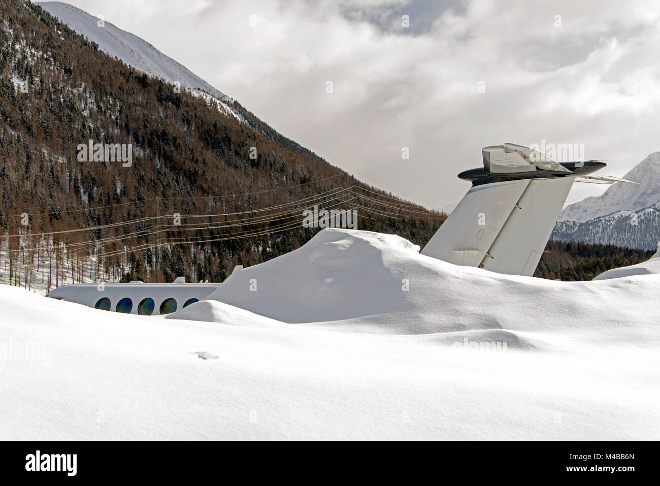 Private jet tail hi-res stock photography and images - Alamy