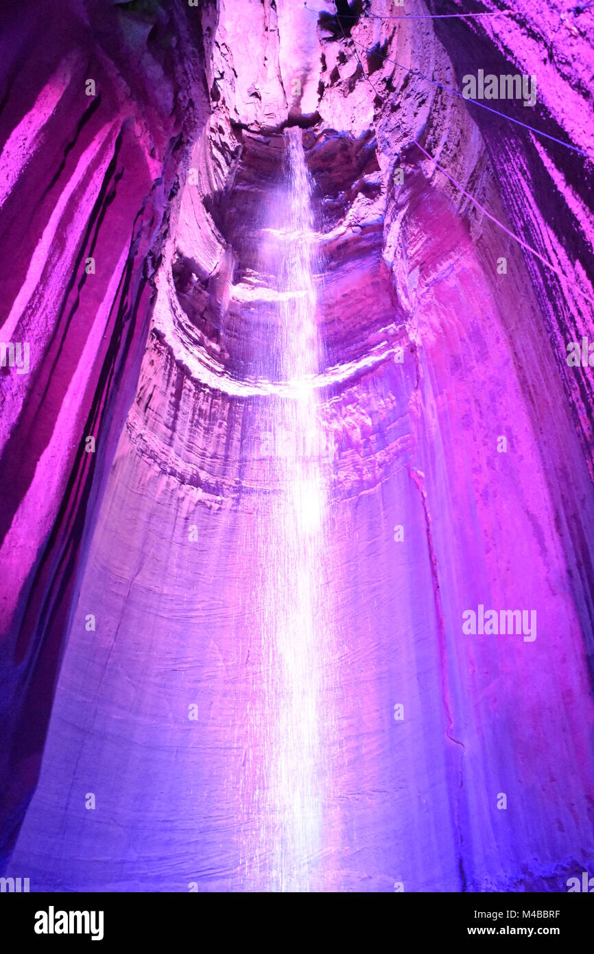 See ruby falls hi-res stock photography and images - Alamy