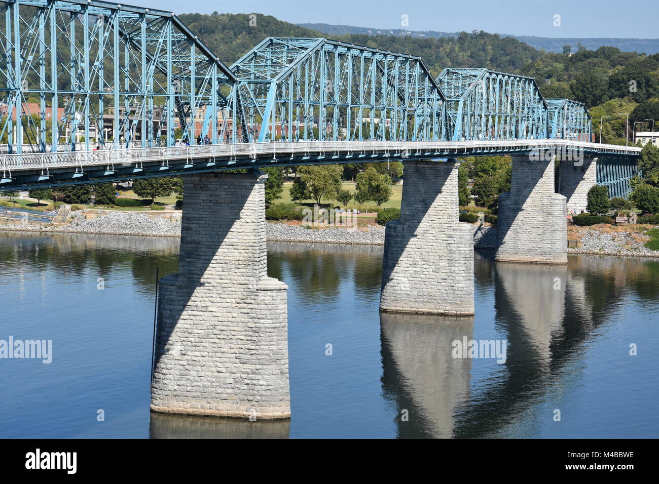 Walnut Street Bridge in Chattanooga, Tennessee Stock Photo - Alamy