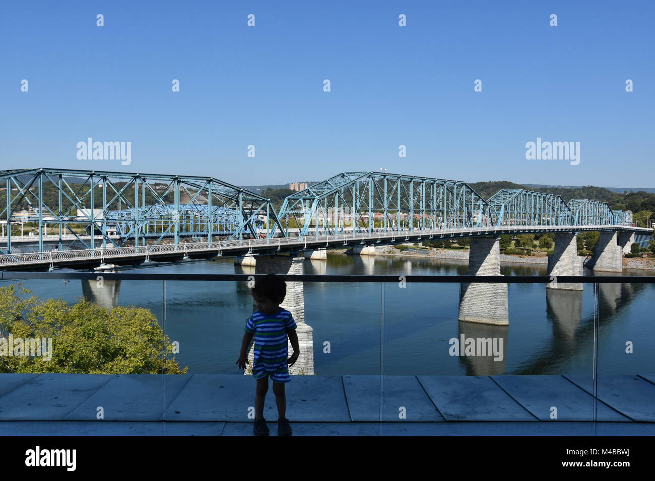 Walnut Street Bridge in Chattanooga, Tennessee Stock Photo - Alamy
