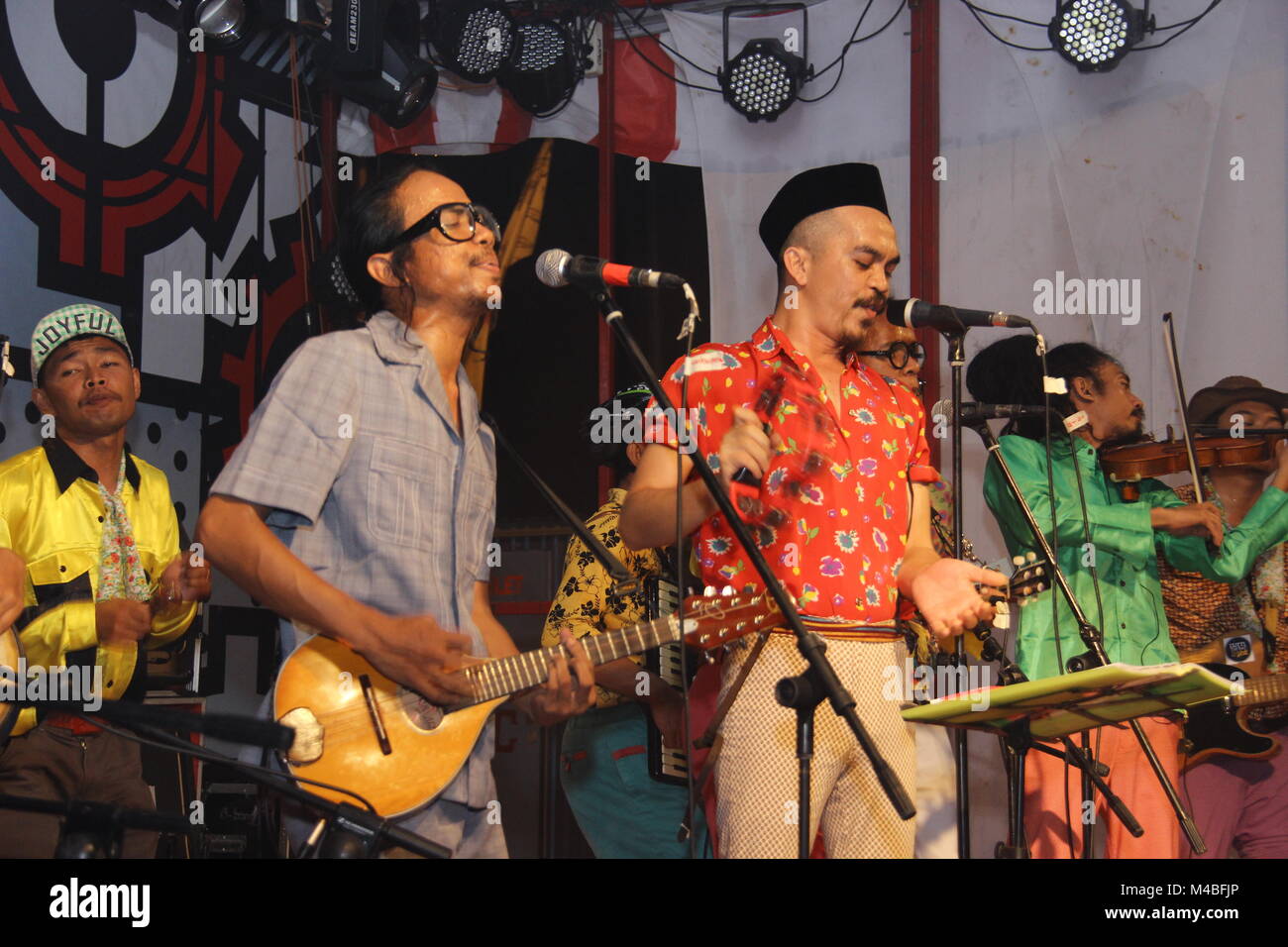 Indonesia Guitarist High Resolution Stock Photography and Images - Alamy