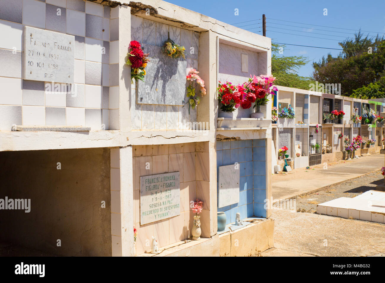 NOORD, ARUBA - MARCH 13, 2017: Cemetery at historic St. Ann's Roman ...