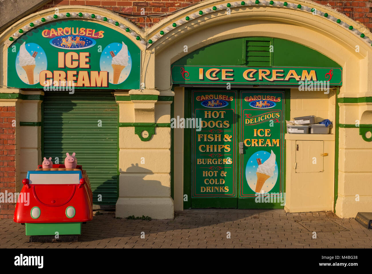 Carousels Ice Cream, Brighton Arches Stock Photo - Alamy