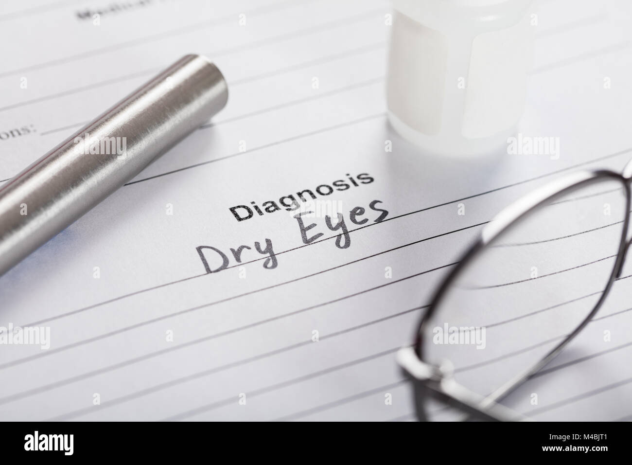 Eye care paper hi-res stock photography and images - Alamy