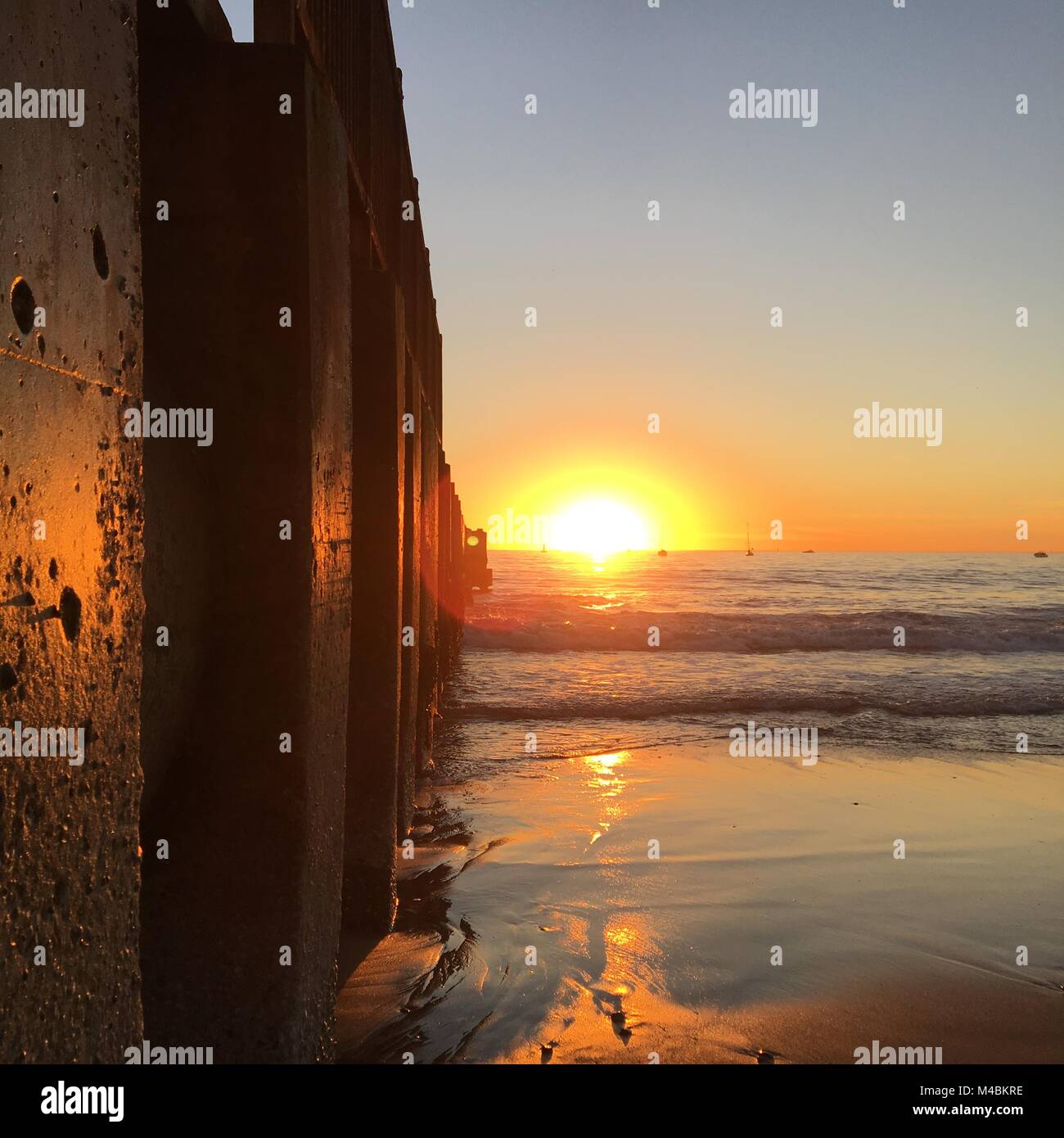 Playa del rey surf hi-res stock photography and images - Alamy