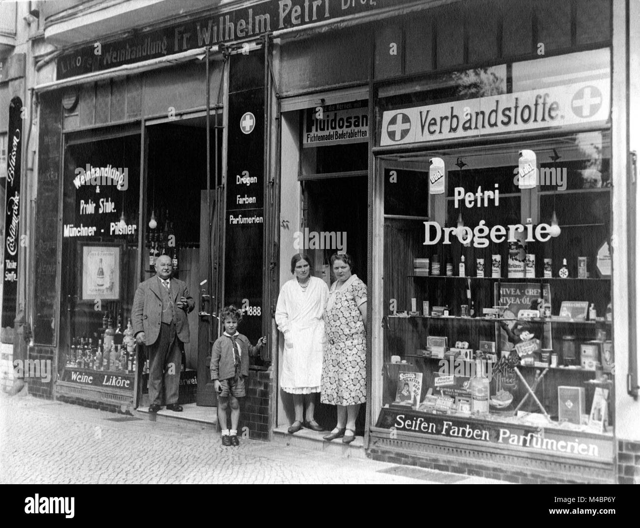 Medicine,health,wine shop and drugstore,ca. 1920s Stock Photo - Alamy