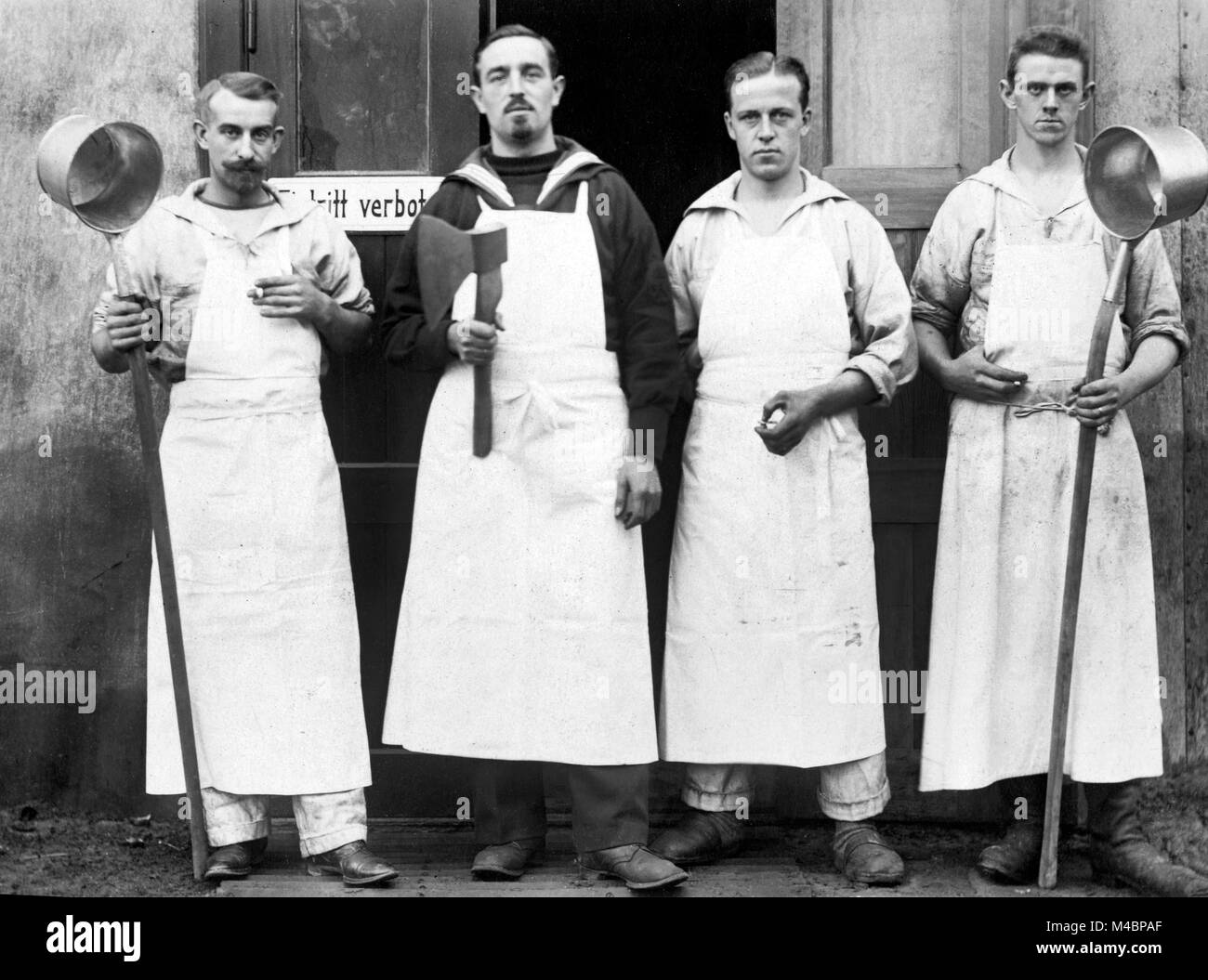 Butchers uniform hi-res stock photography and images - Alamy