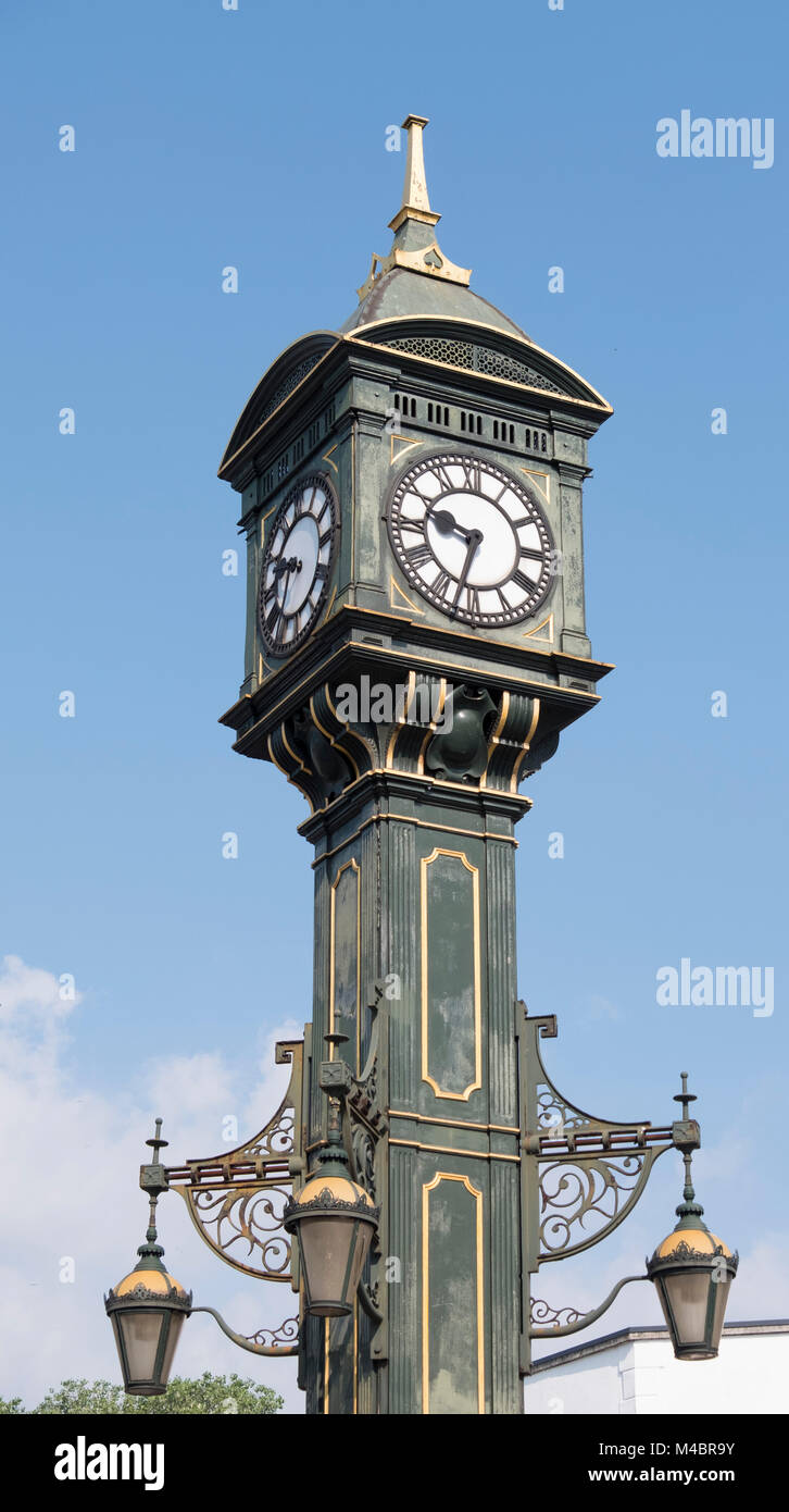 The Jewellery Quarter Clock at The Jewellery Quarter of Birmingham ...