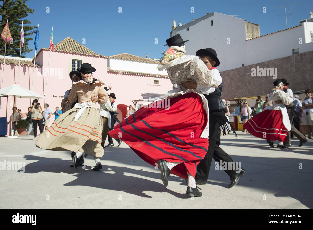 Portugal traditional dance hi-res stock photography and images - Alamy