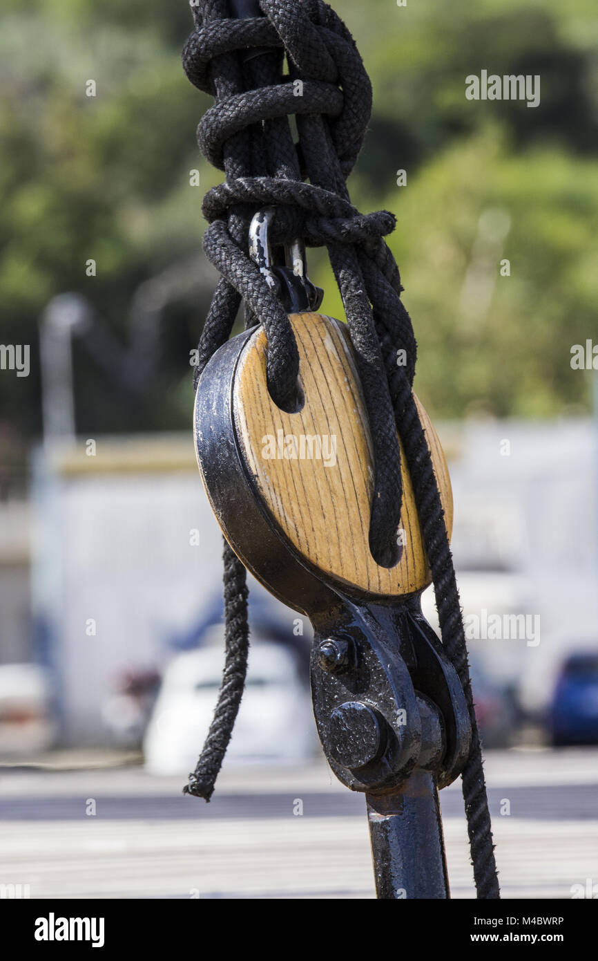 Small boat masts hi-res stock photography and images - Alamy