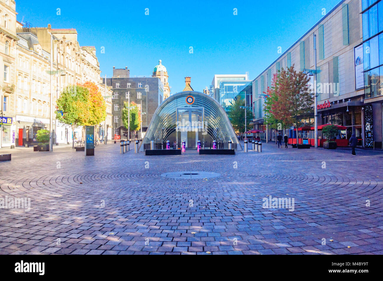 Modern design of the glass and steel canopy at the entrance of St ...