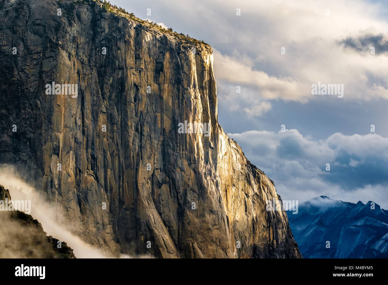 El Capitan rock in Yosemite National Park Stock Photo - Alamy