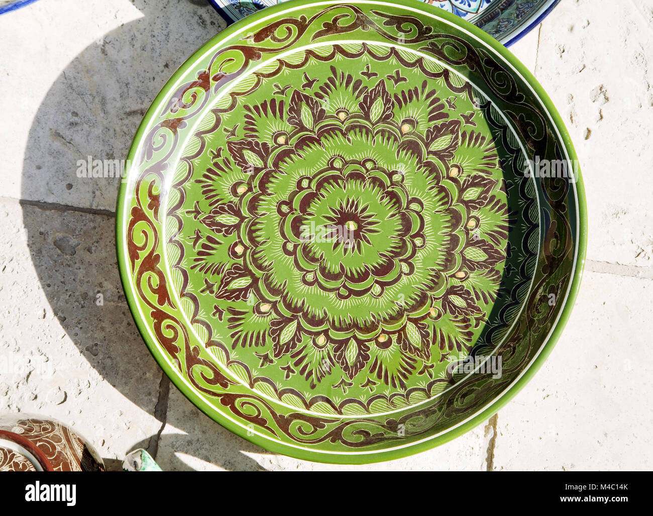 Plate with traditional uzbek ornament Stock Photo - Alamy