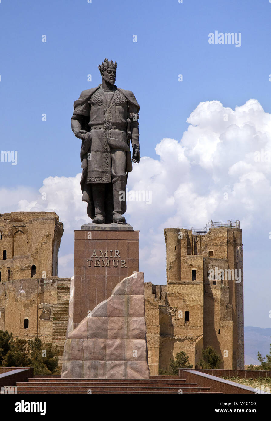 Statue of tamerlane timur hi-res stock photography and images - Alamy