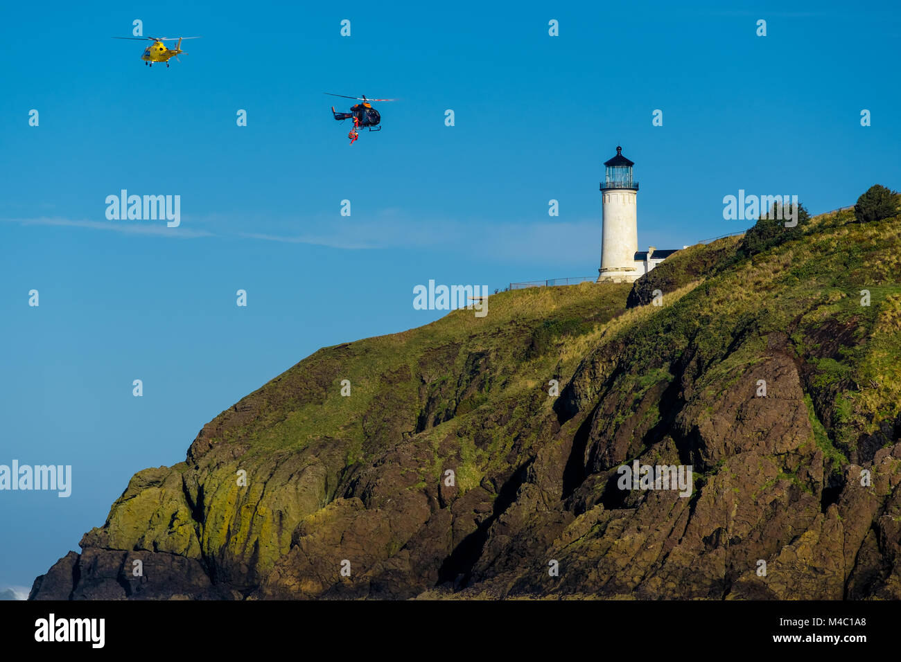 North sea helicopters hi-res stock photography and images - Alamy