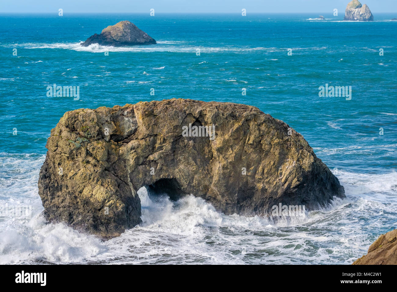 Arch Rock Oregon High Resolution Stock Photography and Images - Alamy