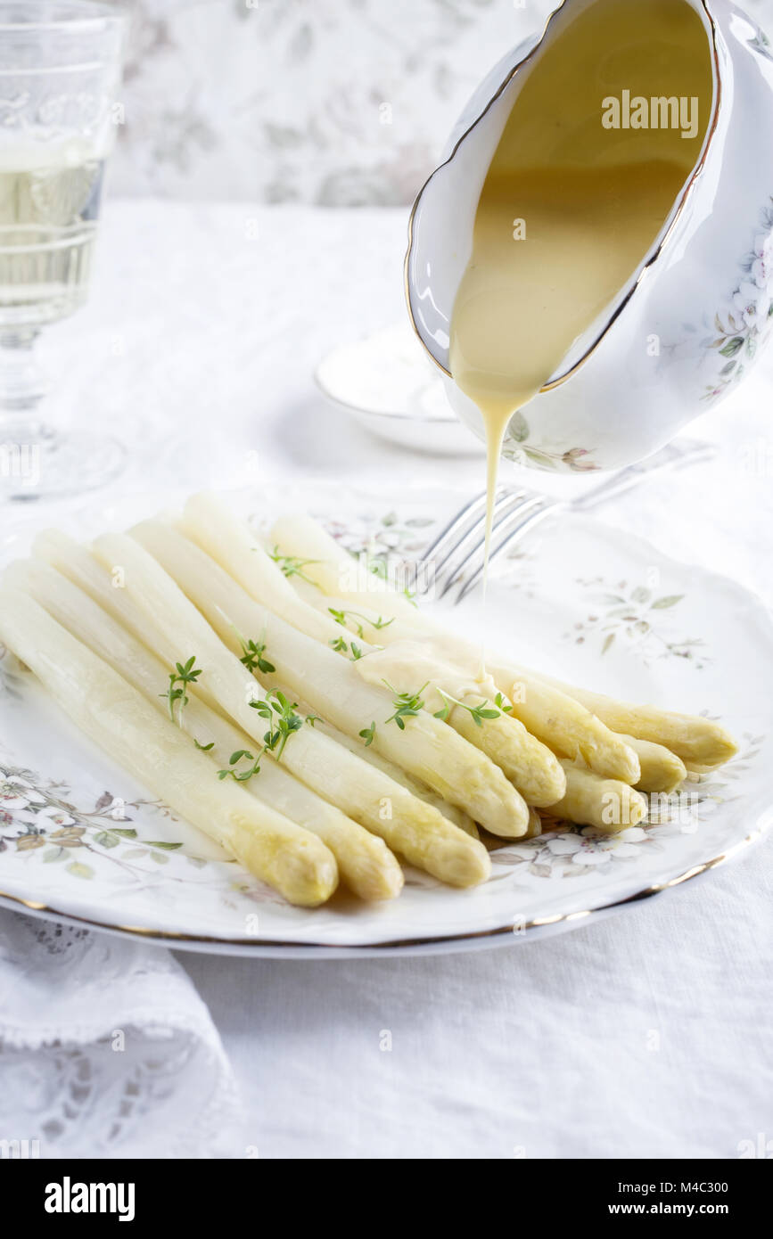 White asp hi-res stock photography and images - Alamy